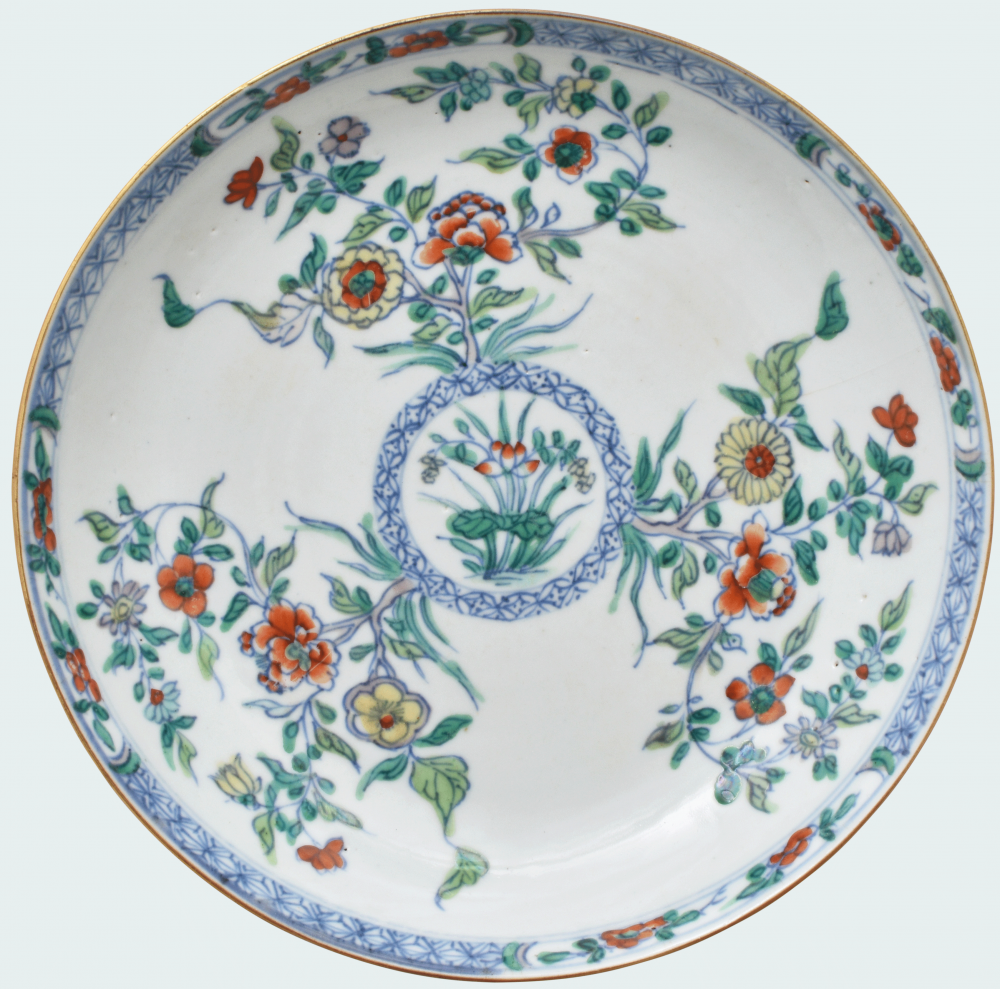 Chinese doucai dish decorated with flowers Kangxi period